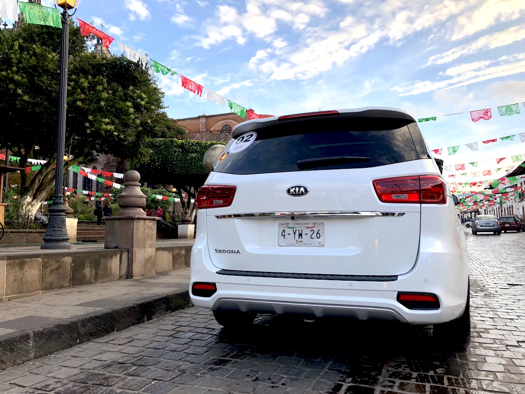 ¡Por fin llegó Sedona, la minivan de KIA! - Vida y Estilo