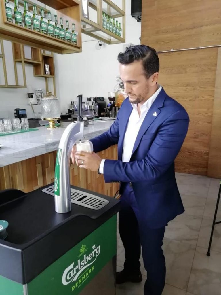 Se presenta la cerveza icónica Carlsberg y el nuevo sistema ...