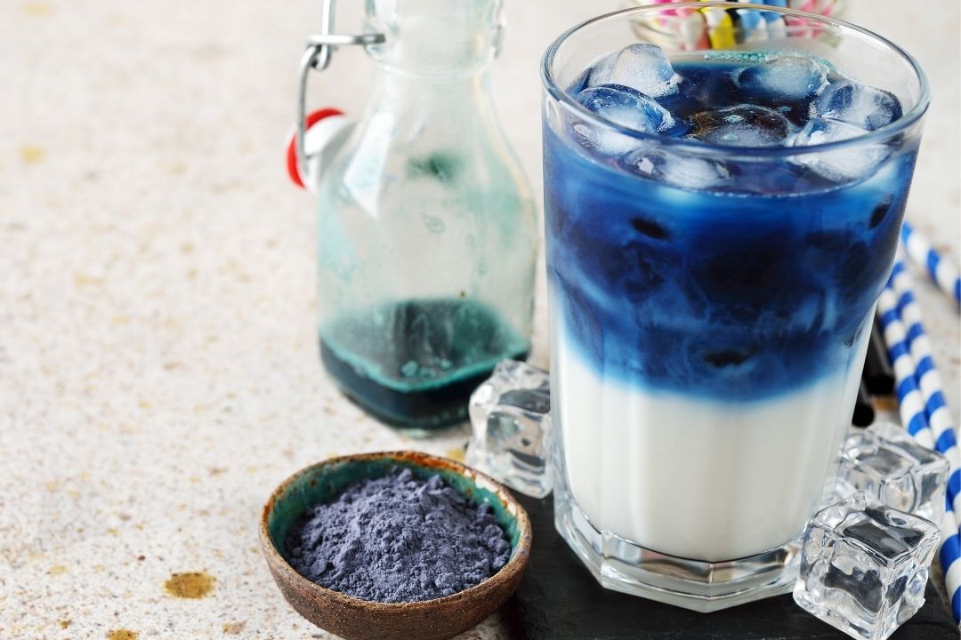 Blue matcha, el té azul que tienes que probar - Vida y Estilo