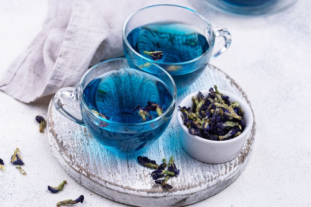 Blue matcha, el té azul que tienes que probar - Vida y Estilo
