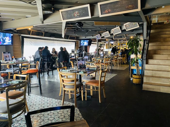 Punta Brasas Asador: un bar & grill relajado y delicioso